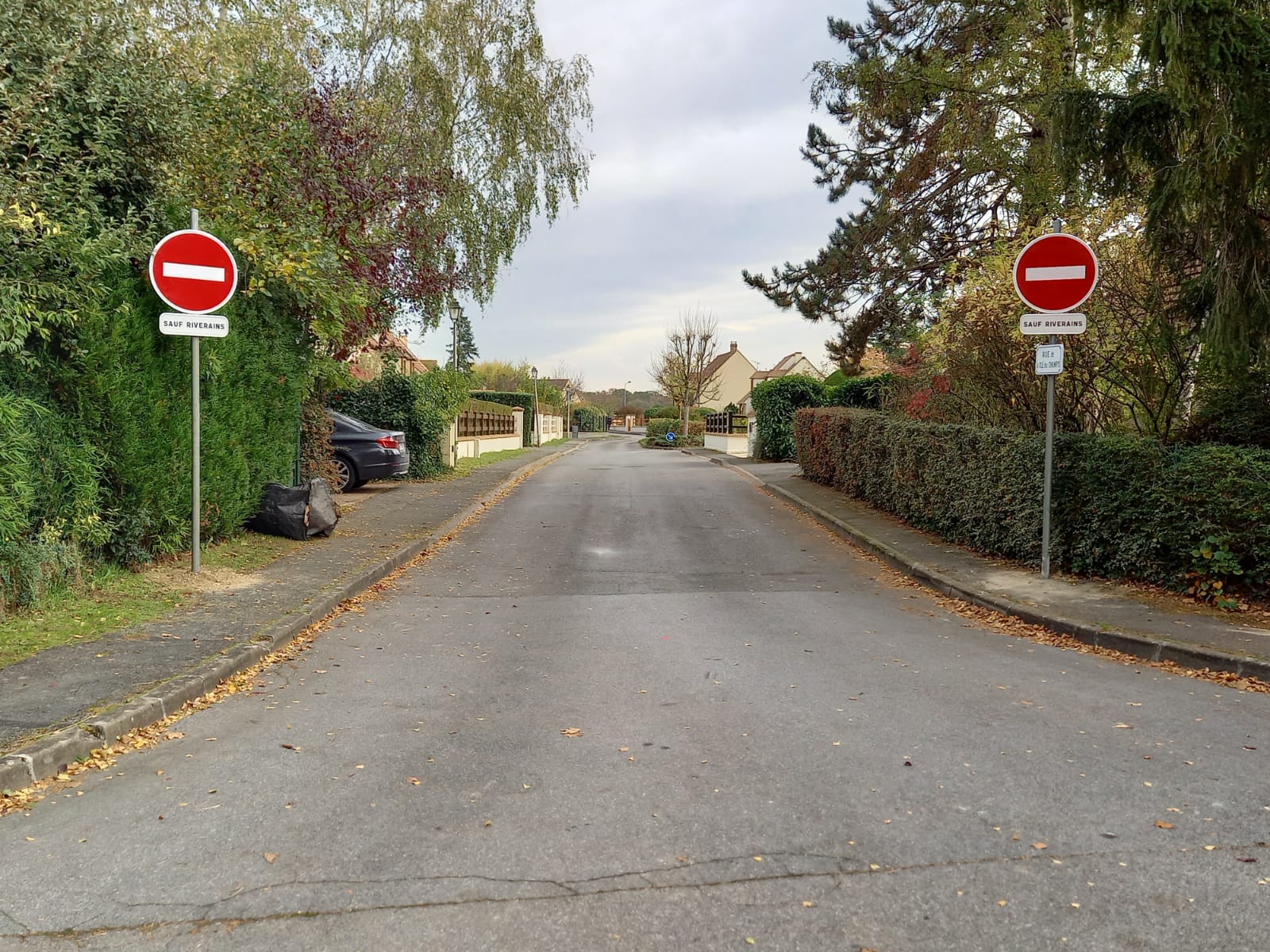 Sens unique rue de la clé des champs - Orry-la-Ville